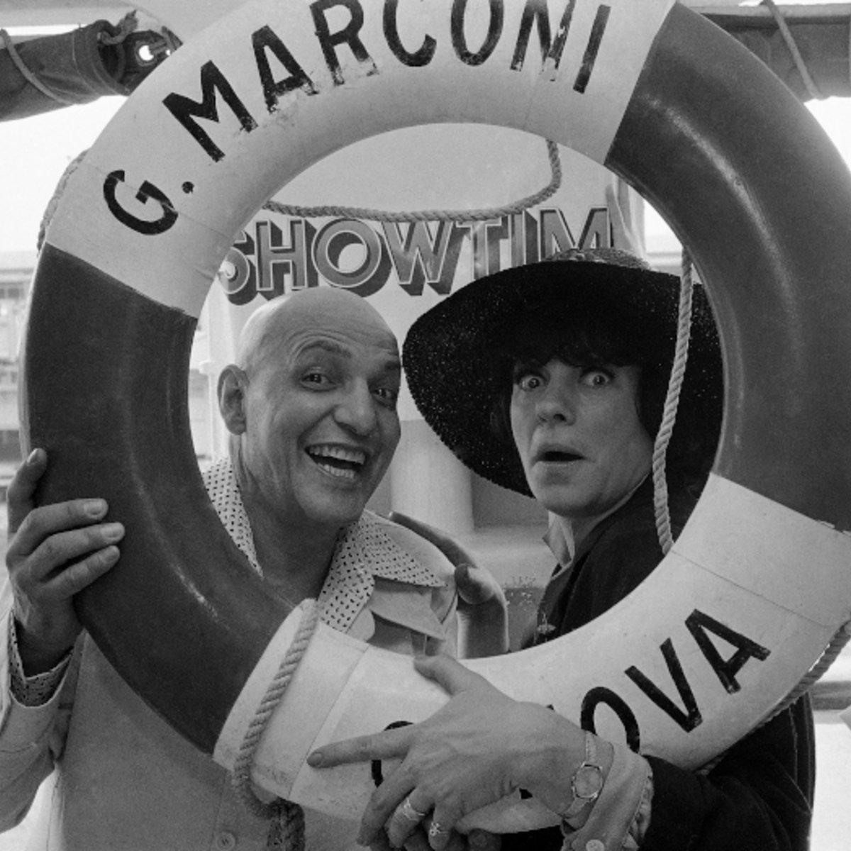 Τέλης Σαβάλας: Το αληθινό όνομα και η παραμυθένια ιστορία του φτωχού ...