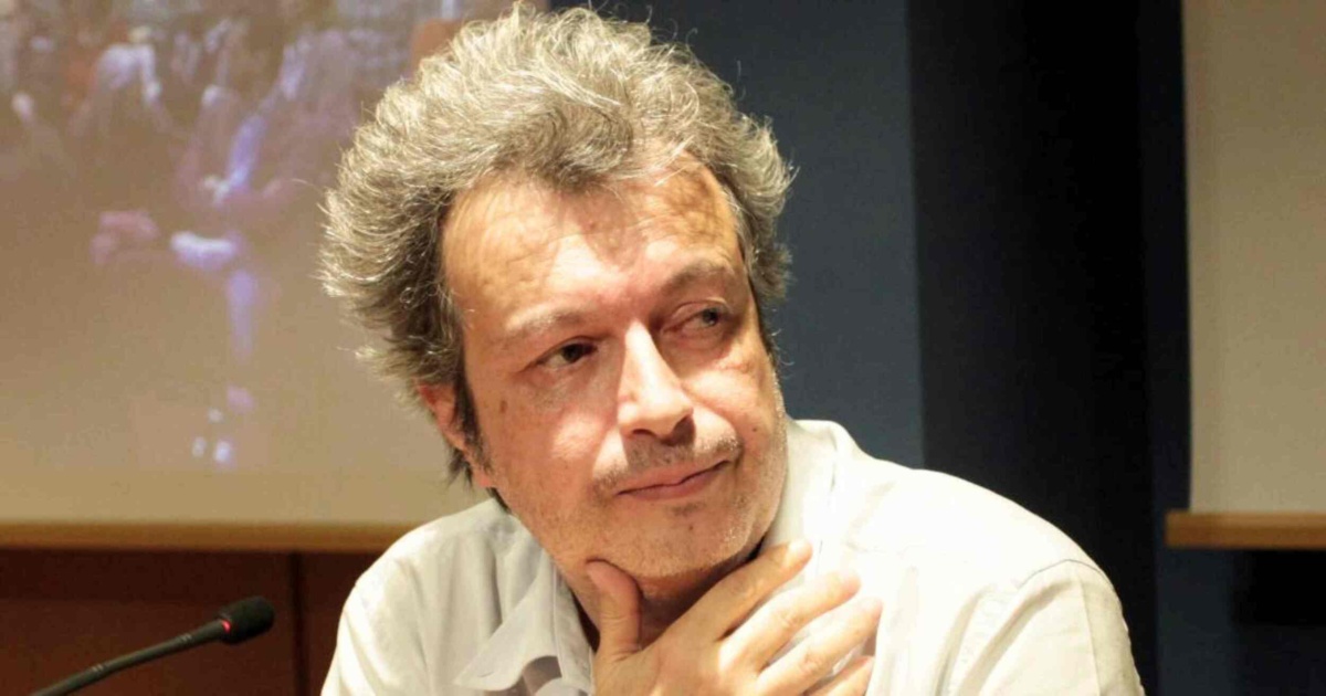 Ο Πέτρος Τατσόπουλος και η ιστορία της υιοθεσίας του | iPliroforia.gr