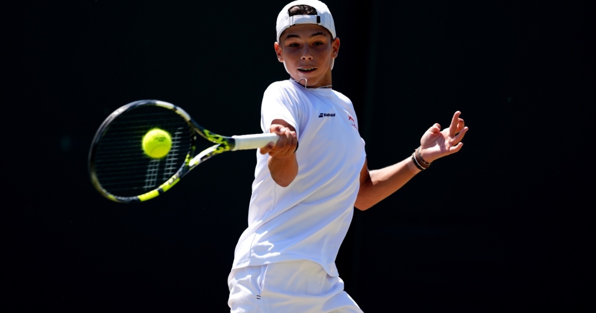 Ραφαήλ Παγώνης: Ποιος είναι ο 14χρονος αστέρας του τένις | iPliroforia.gr